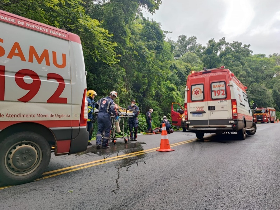Grave acidente deixa várias pessoas gravemente feridas entre Toledo e Ouro Verde do Oeste