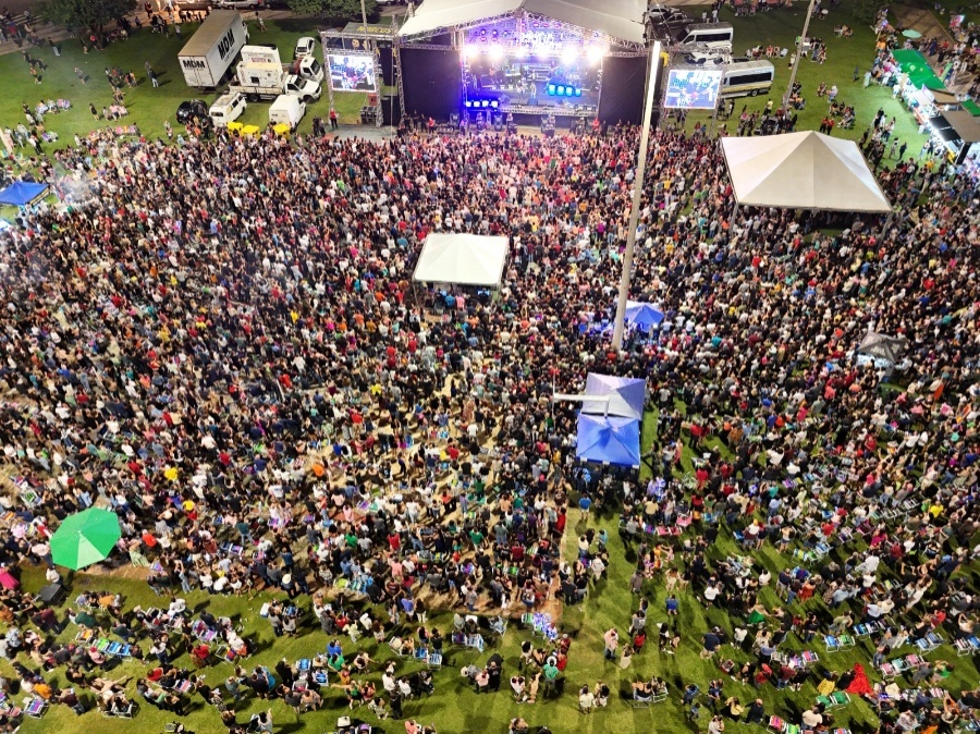 72 anos de Toledo: festividades encerram com bolo, shows e grande ...